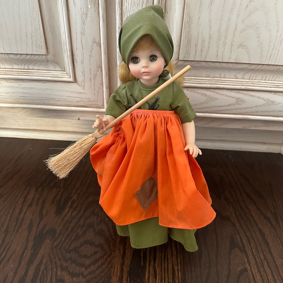 Madame Alexander | Toys | Vintage Madame Alexander Poor Cinderella Doll ...